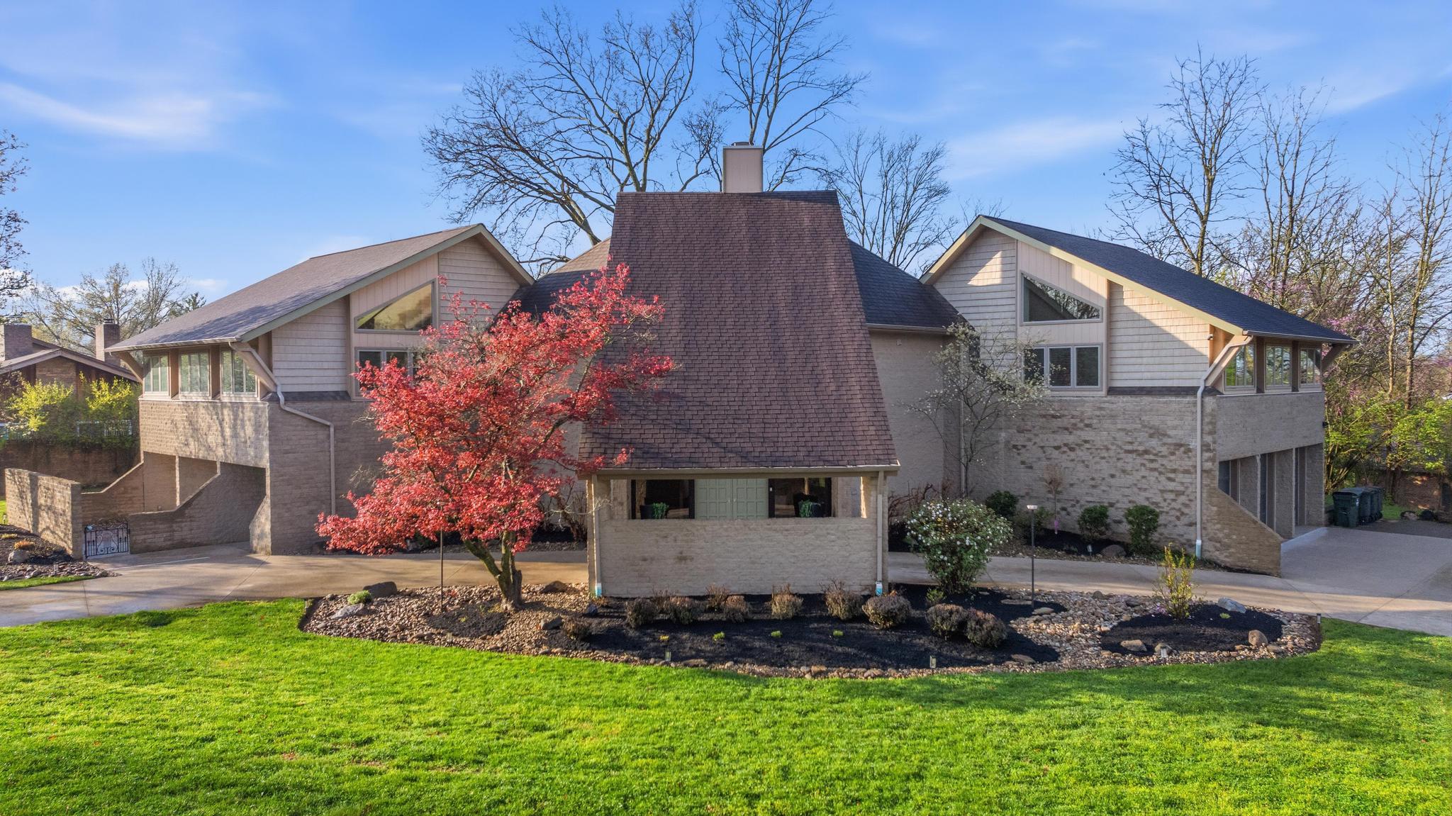 Mid-Century Modern Home for Easy Entertainment in Ft. Thomas ...